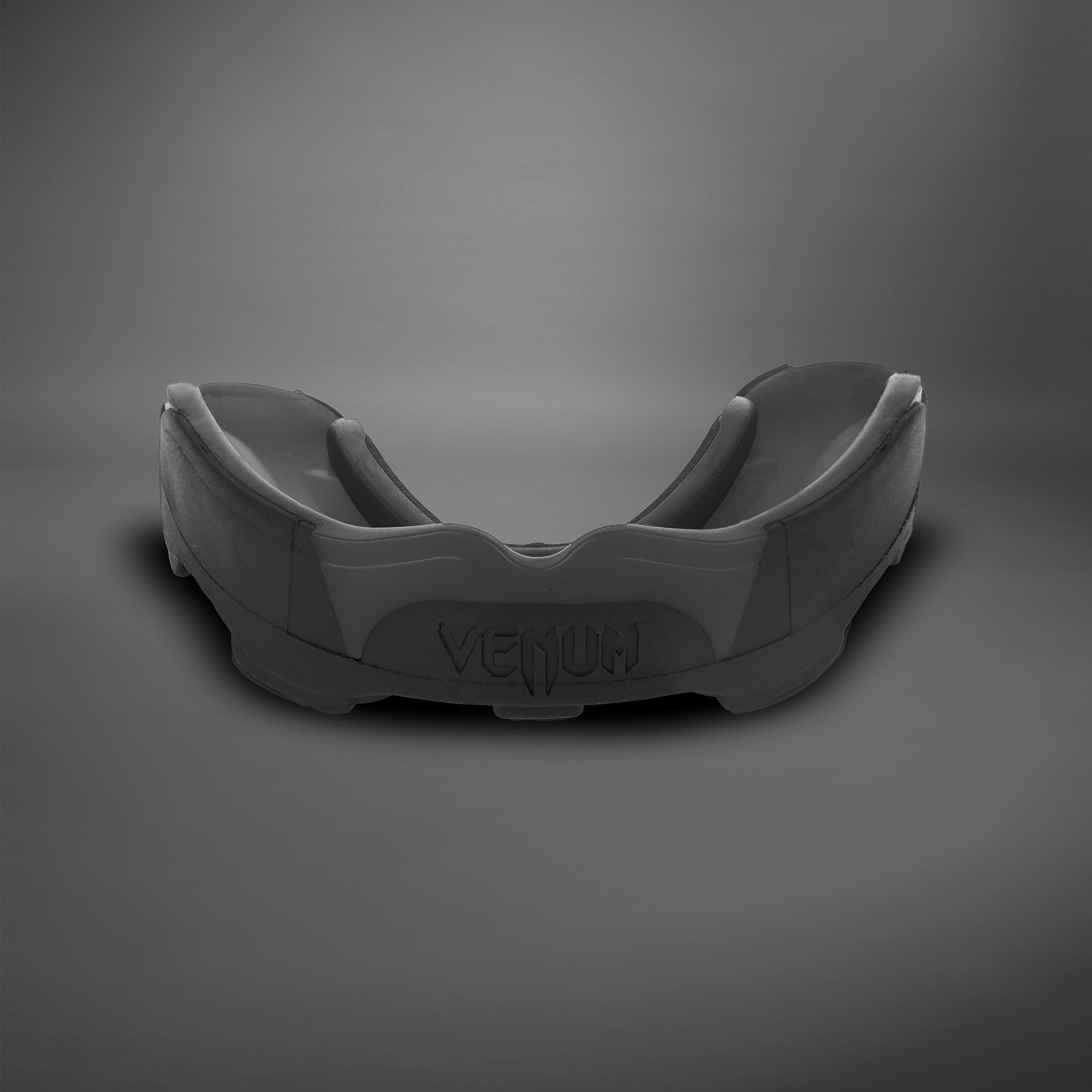 Venum Predator Mouthguard - Black - Venum
