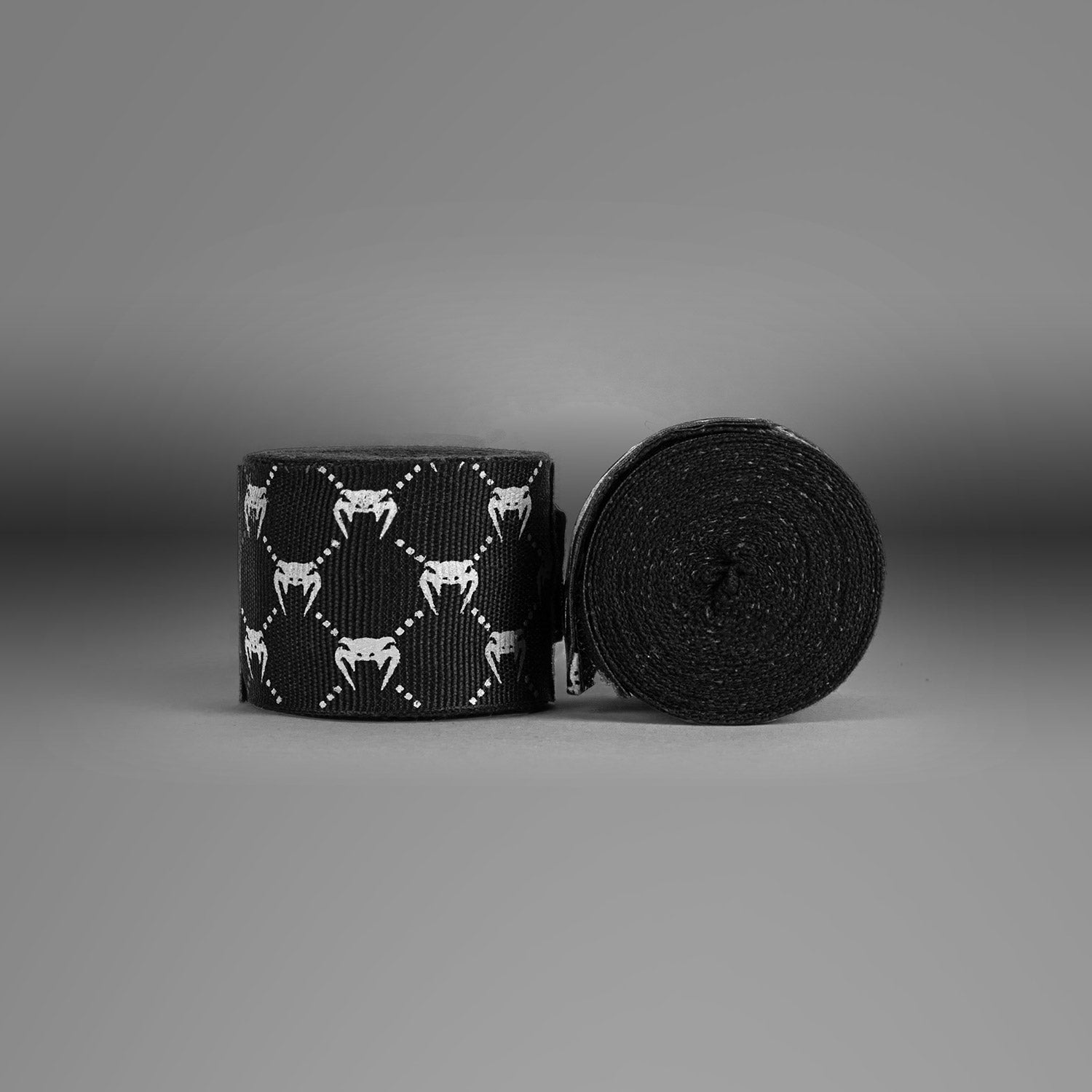 Venum Monogram Boxing Hand Wraps - Black/White - 2,5 m - Venum